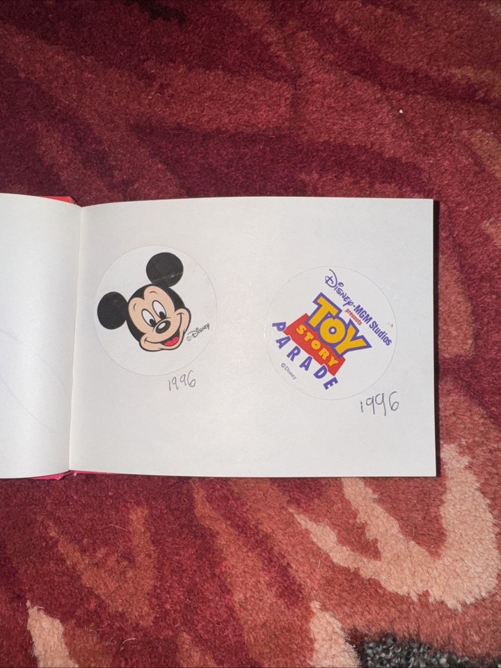 1994 Walt Disney World Autograph Book Used Goofy Tigger Pluto Chip ...