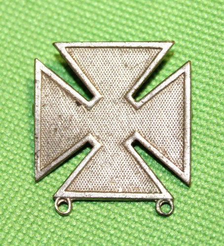 World War 2 US Army Marksman Medal Maltese Cross w/ Loops for Weapon ...