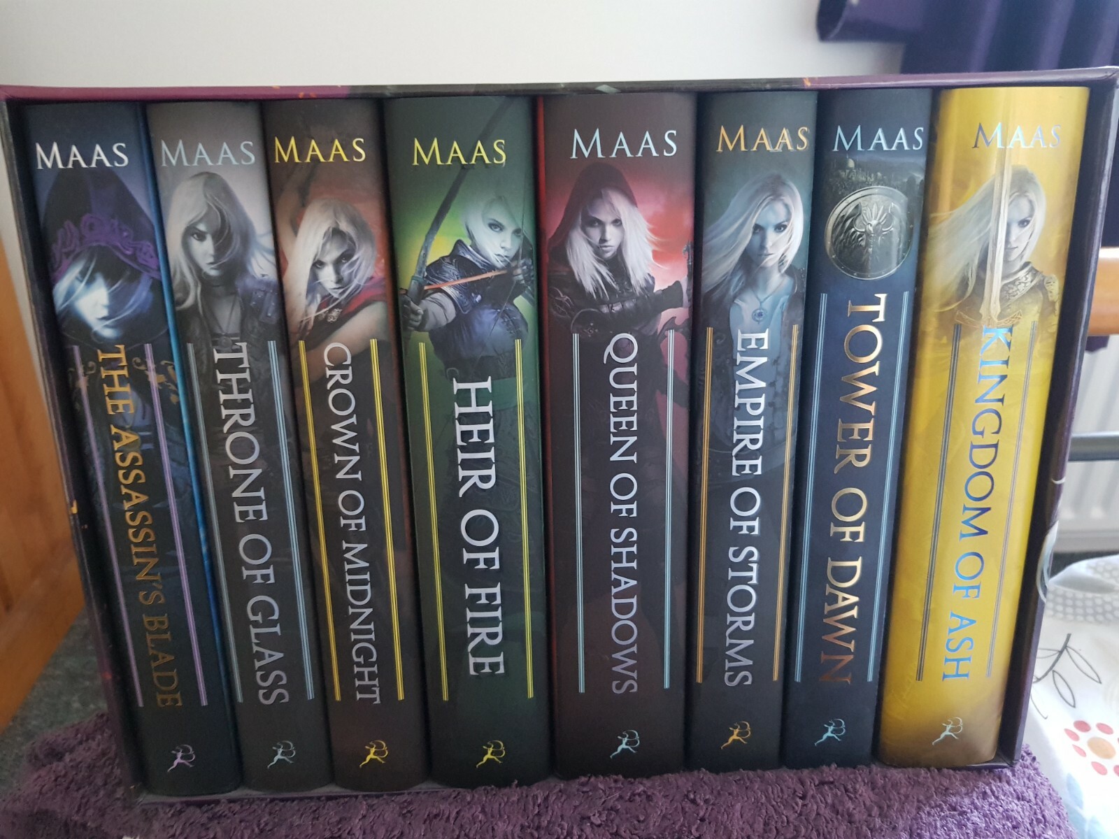 Throne of Glass Hardcover Set (Complete) plants.com.pk