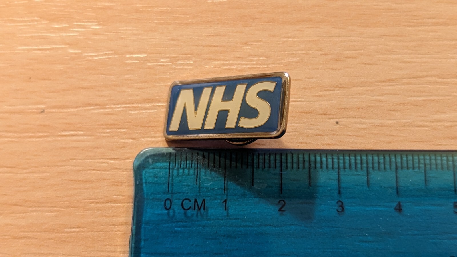 10 x NHS Metal Badges -Nurse Doctor Ambulance Paramedic Key Worker ...