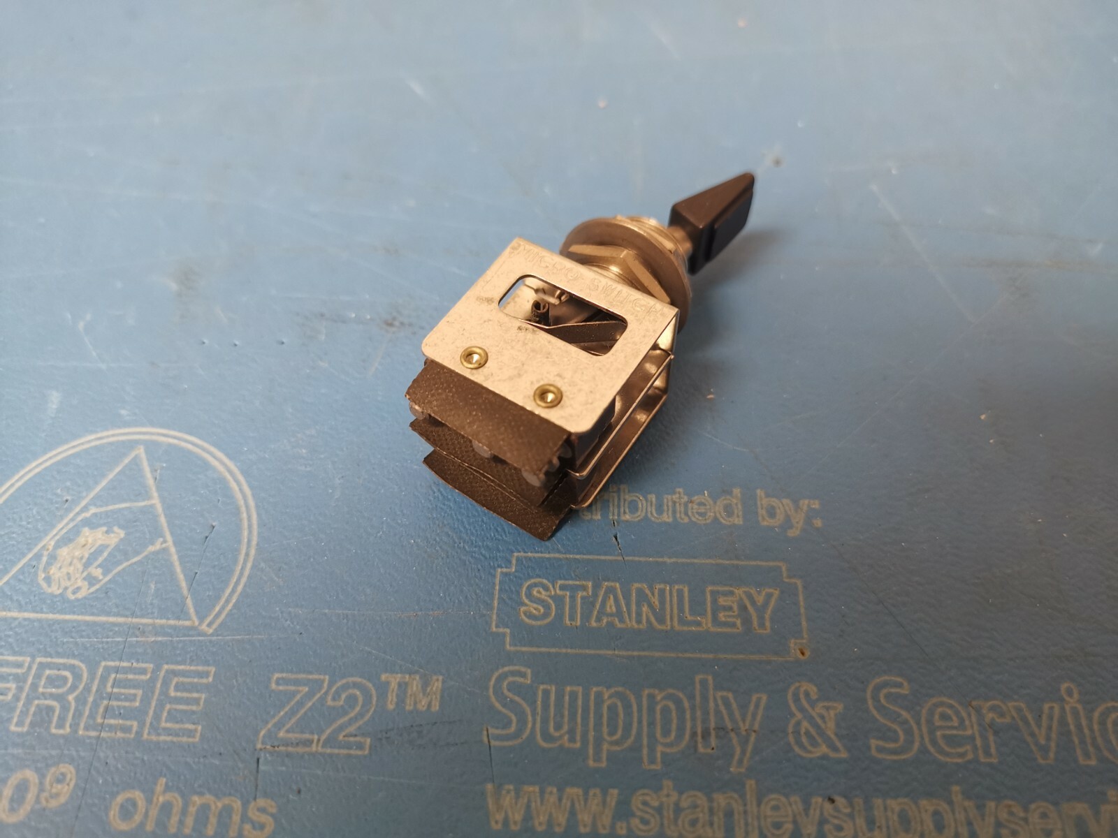 Microswitch Aircraft Locking 2-POS Toggle Switch 23AT422T2 NOS | eBay