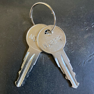 (2) Thule Ski / Roof Rack Keys Cut Codes N001R - N200R -SHIPPED W ...