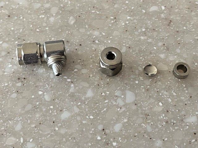 2X SMA RT ANGLE JOHNSON 142-0203-106 MALE R/A MALE PIN PLUG RF SMAR 12 ...