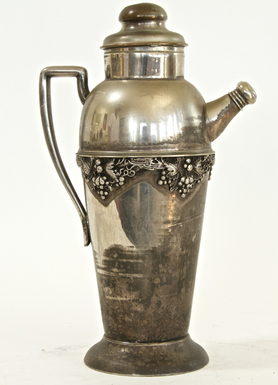 Vintage Keystone ware silver plate Cocktail Martini Shaker ornate grape ...