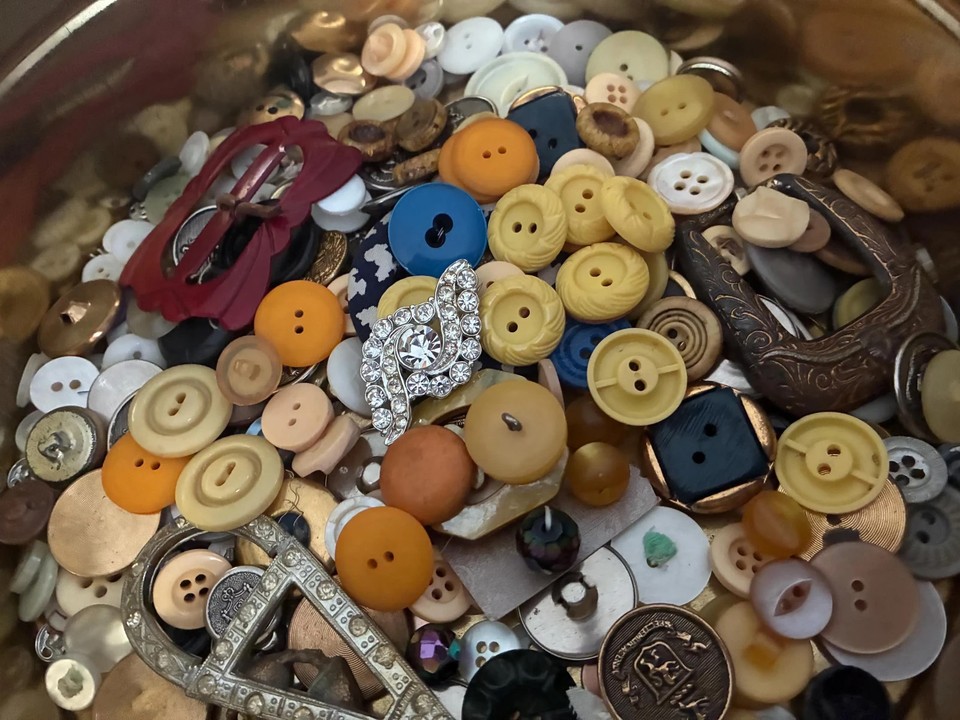 Antique Button & Buckles Lot ~ Vintage Buttons ~ Celluloid Plastics ...