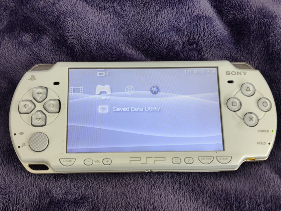 Original Sony PSP 2000 Console System Excellent Condition w Charger ...