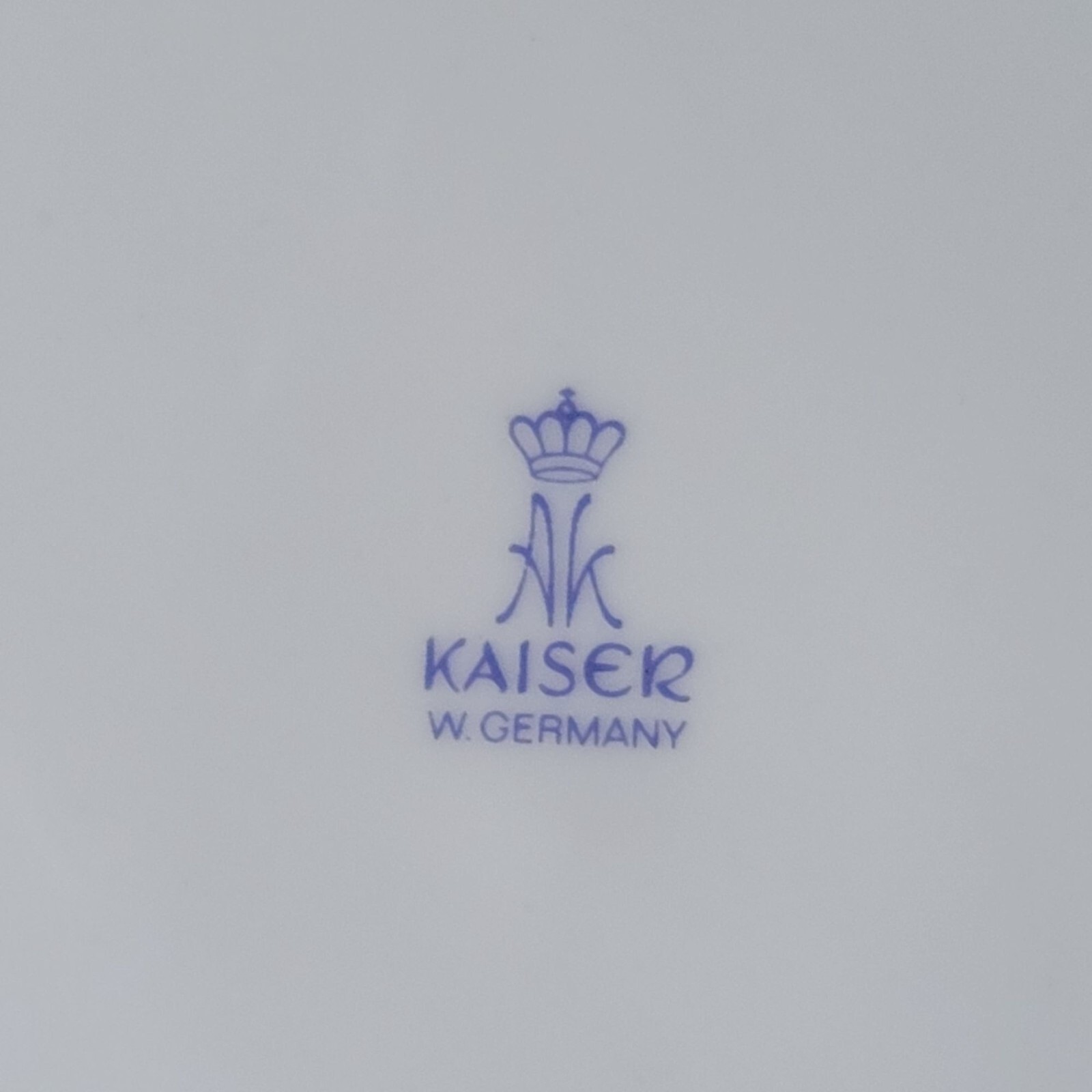 Pair of Vtg Kaiser W. Germany Porcelain Plates Asian Design Gold ...