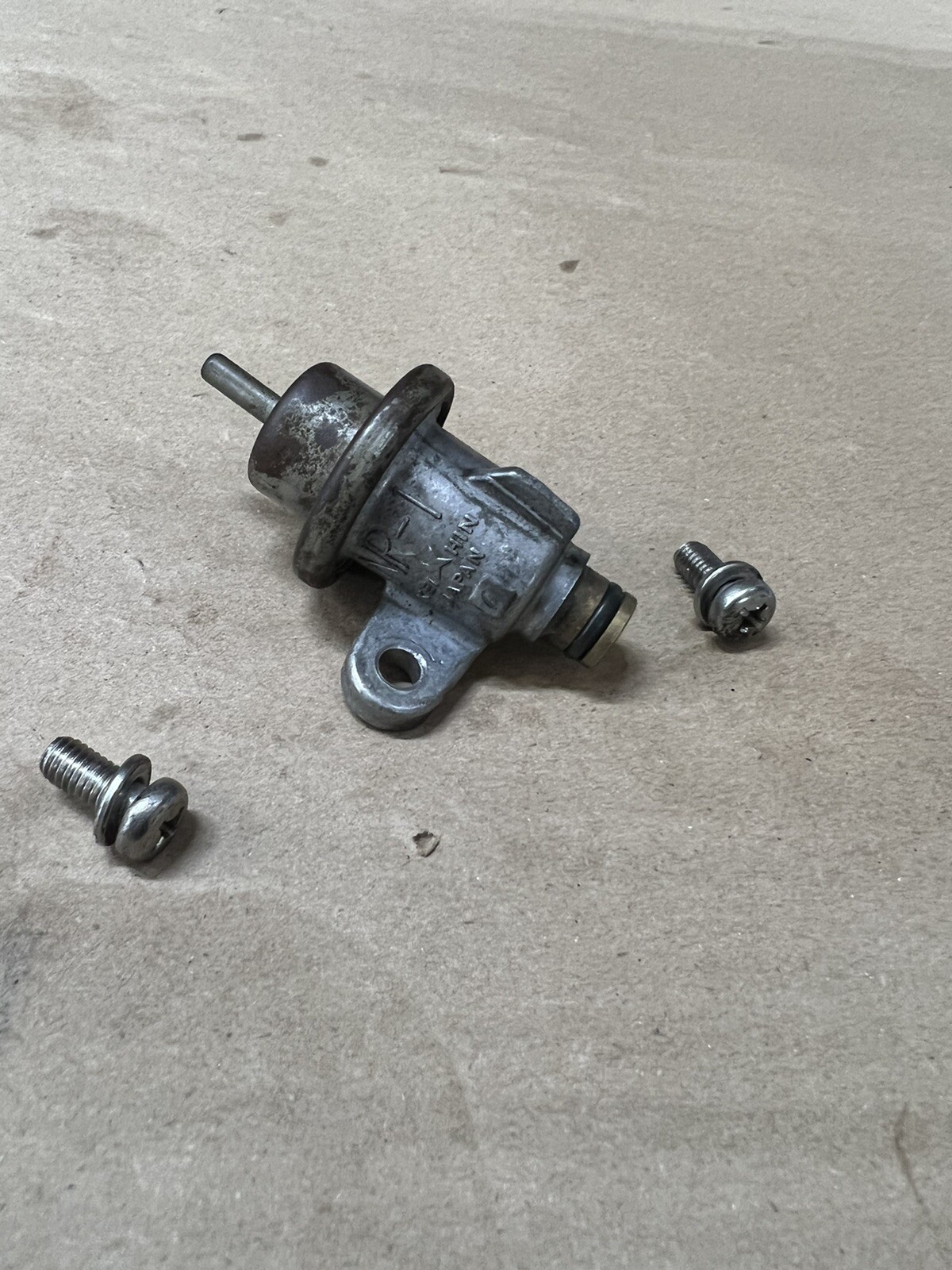 OEM YAMAHA FUEL PRESSURE REGULATOR PN# 68F-13906-00-00 (B-28-6) | eBay