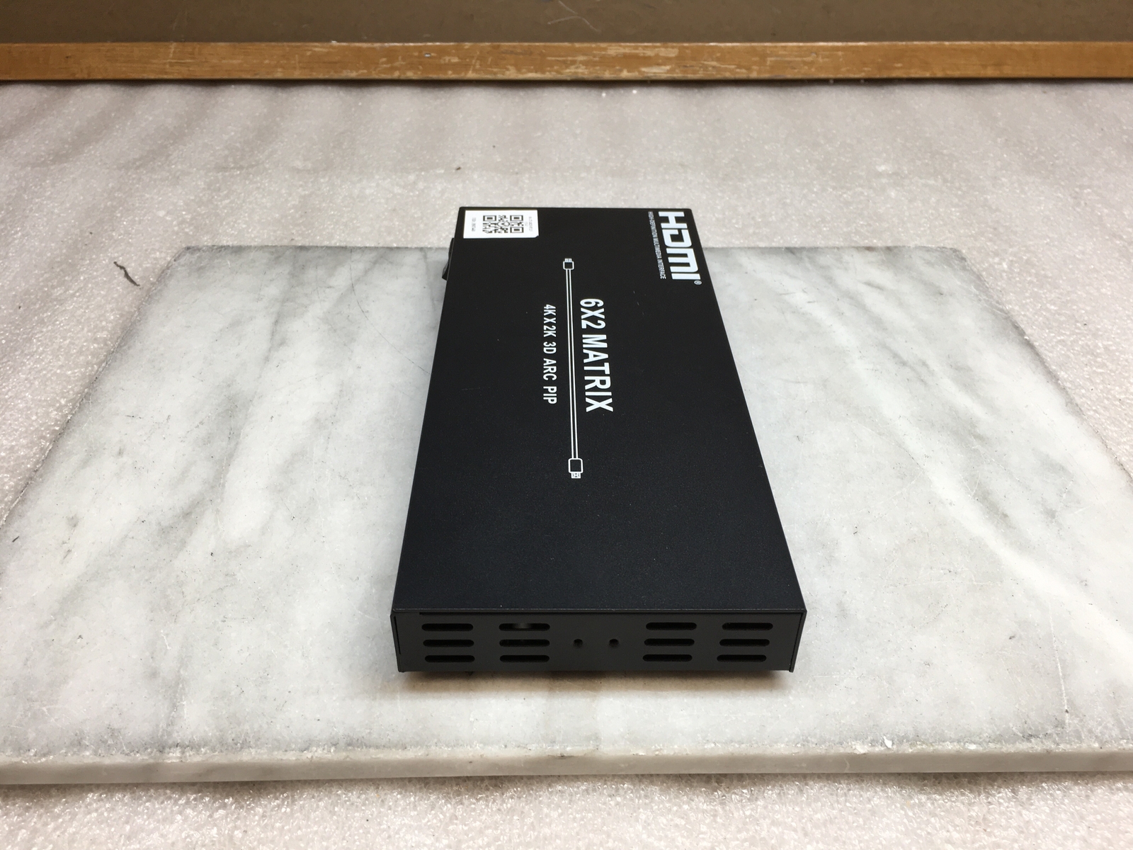 Monoprice Blackbird 4K60 Video Switcher with HDMI and Audio Extraction ...