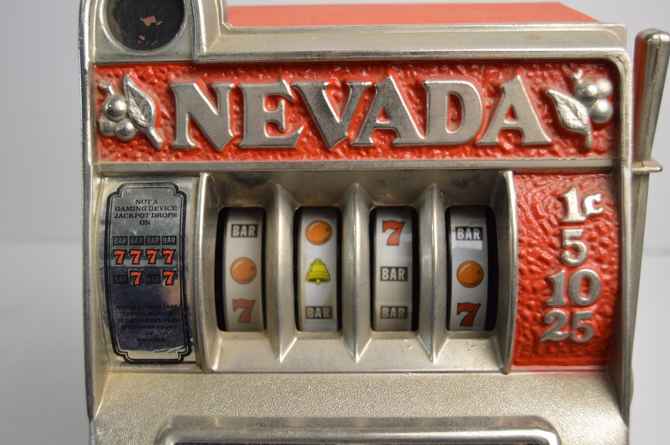 Vintage Heavy Metal Las Vegas Toy Slot Machine Bank Pull Lever 777 Coin ...