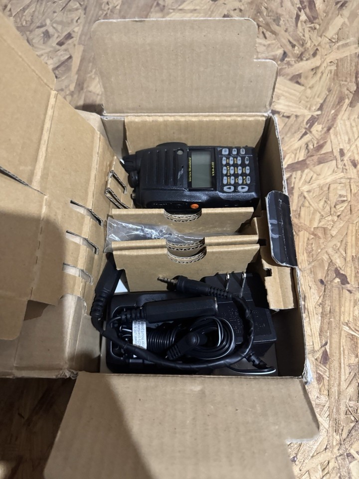 Vertex VXA-220 Air Band Transceiver Standard | eBay