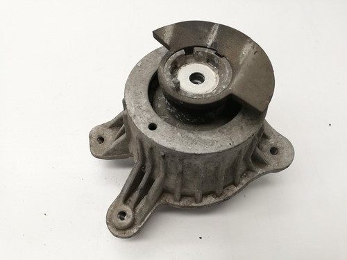 MERCEDES-BENZ C W205 C300 BlueTEC Hybrid Left Side Engine Mount ...