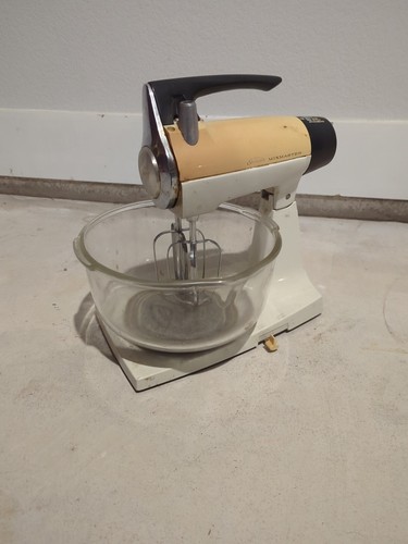 Sunbeam Mixmaster Stand Mixer Model 12 Speed Yellow Vintage UNTESTED w ...