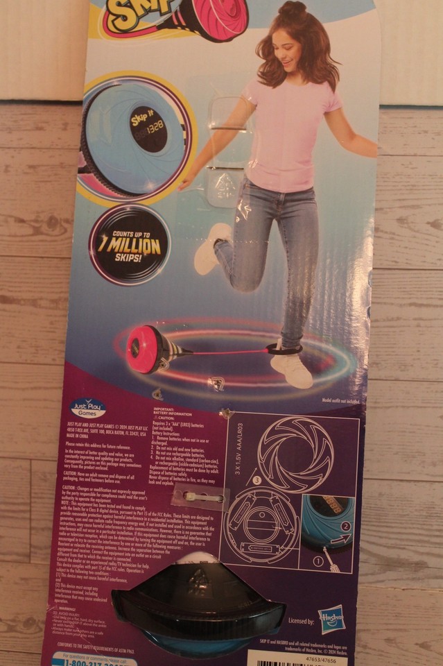 Blue Skip It Retro Outdoor Toy, Light up Ball & Digital Counter w ...