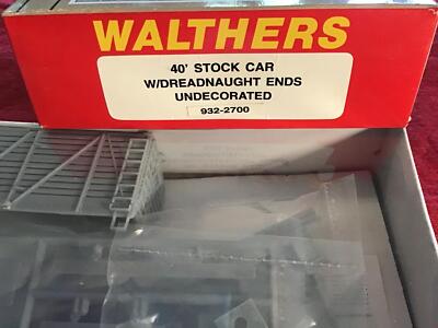 WALTHERS HO-SCALE 40’ UNDECORATED STOCK CAR KIT #932-2700 BRAND NEW ...