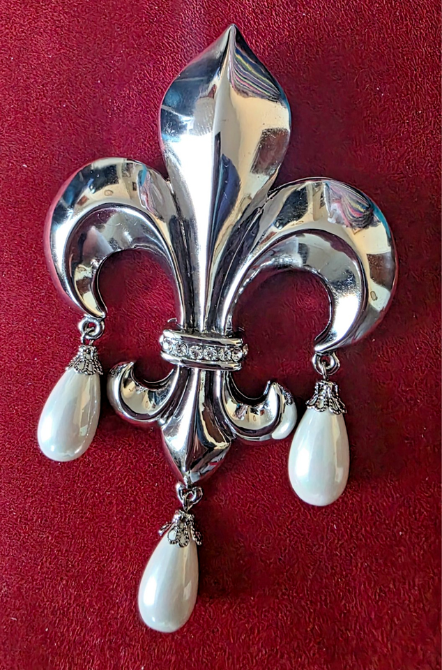 Butler &Wilson Brooch Large Fleur de Lys Silver Tone Articulated ...
