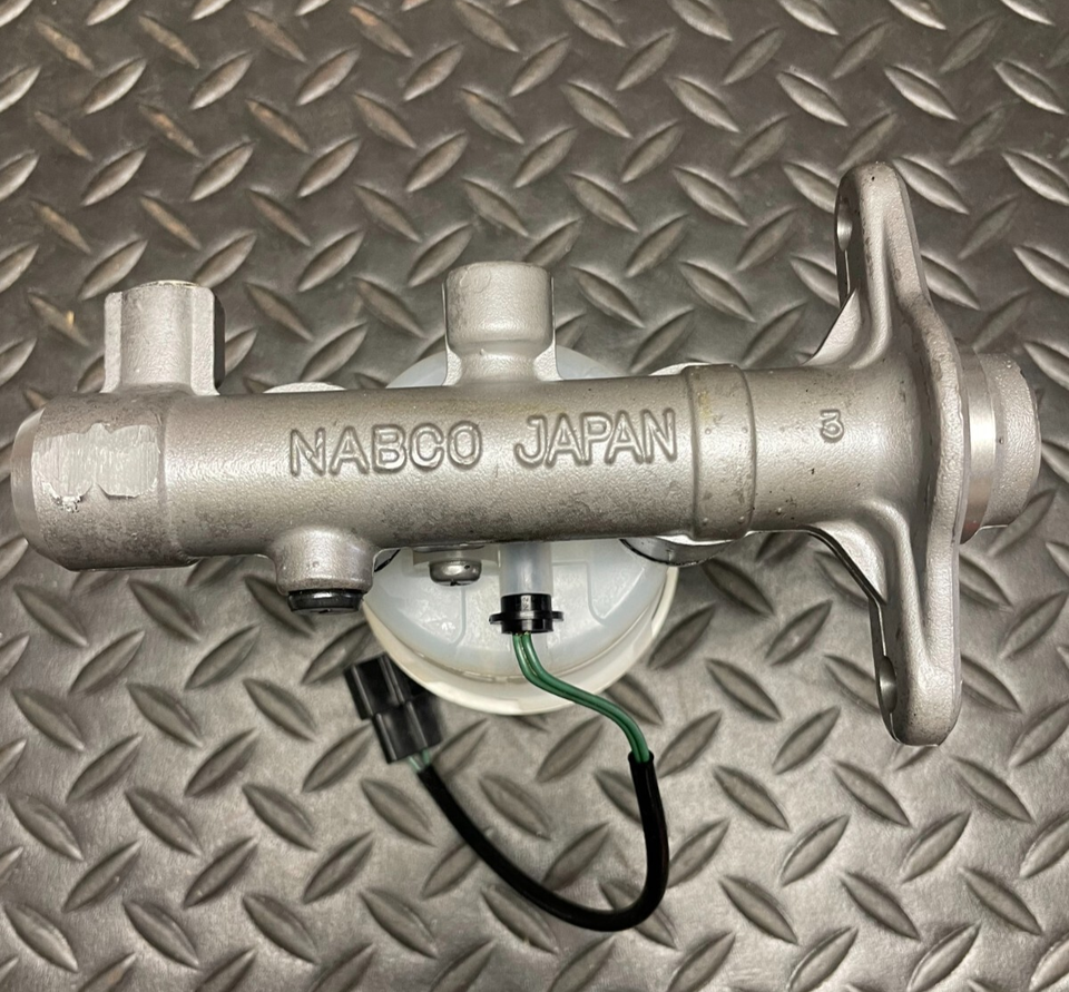 NABCO Brake Master Cylinder - MB238700 / 25-00800 - For Dodge, Hyundai ...