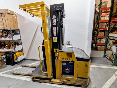 Forklifts - Yale Order Picker