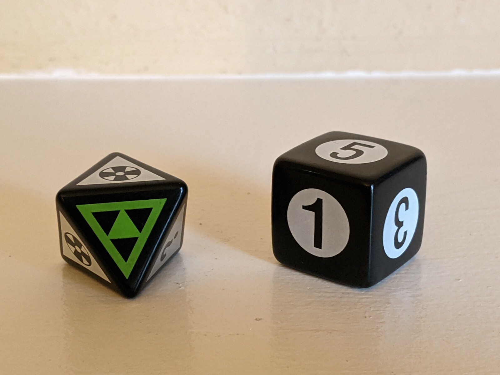 2004 Disney Scene It? 1st Edition DVD Game Replacement Dice Spare Parts ...