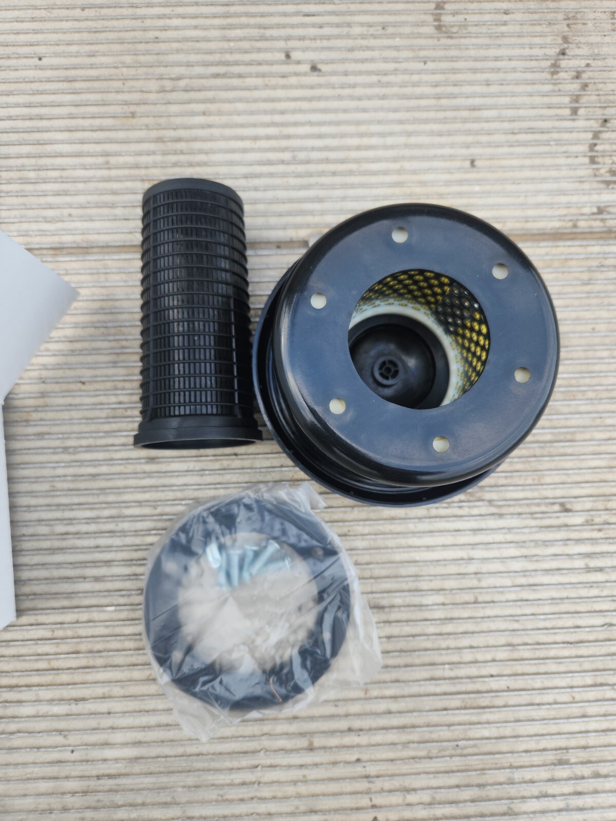 Hydraulic oil tank cap with Hyva type air filter | 8102117 ...