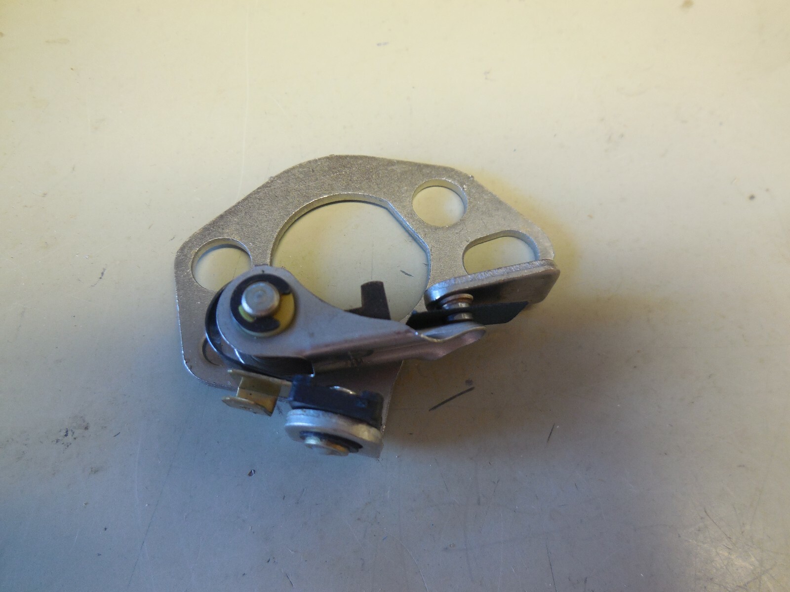 NOS 1972 - 1976 Ford Courier 1.8L Distributor Points Set D47Z-12171-A ...