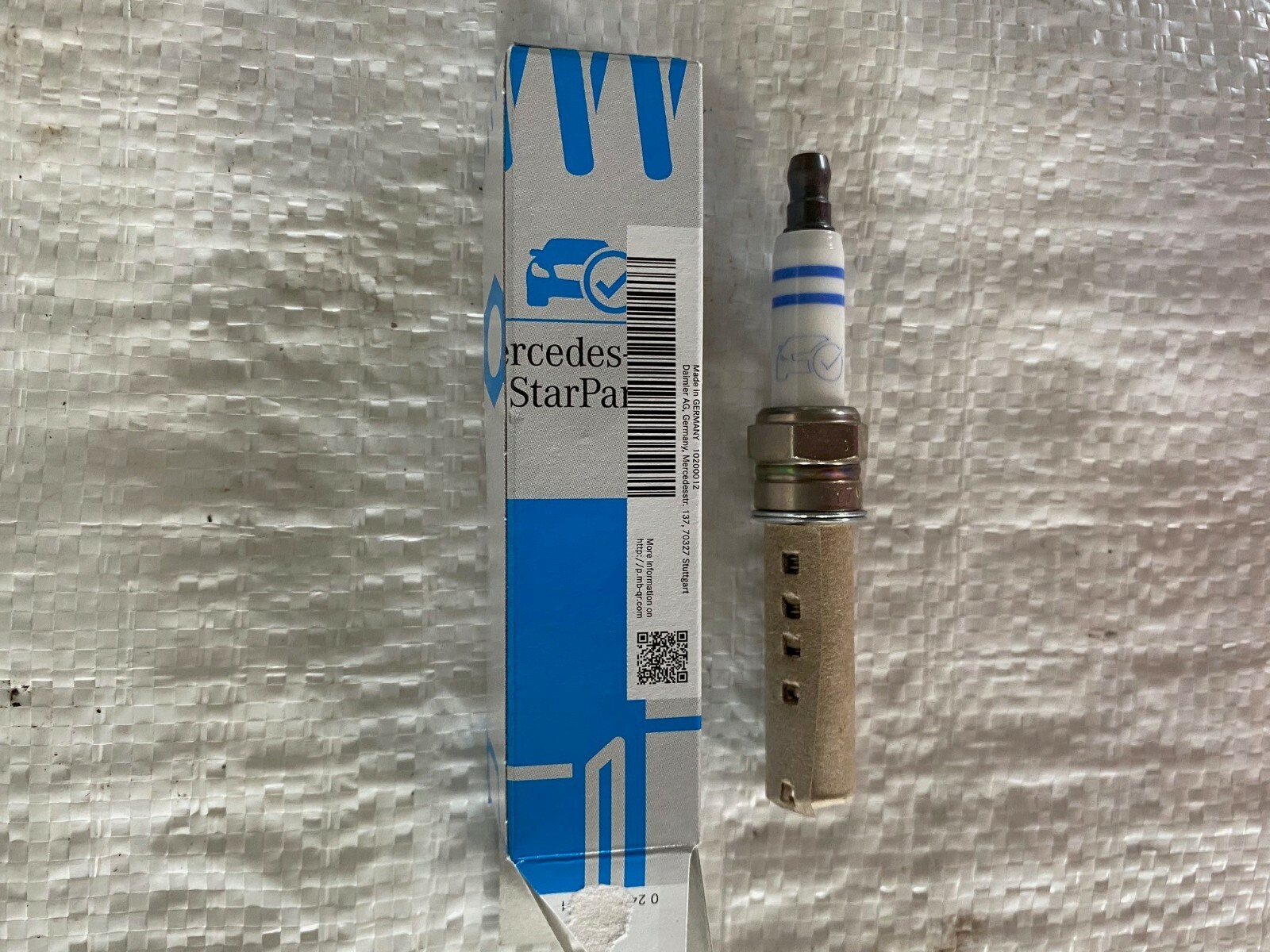 Mercedes-Benz C280 Bosch Spark Plugs 0242135509 0041591803 (1) | eBay