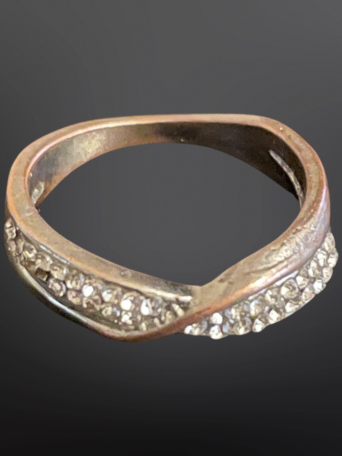 Vintage Patina Gold-Toned Twist Wedding Band Ring Wit… - Gem