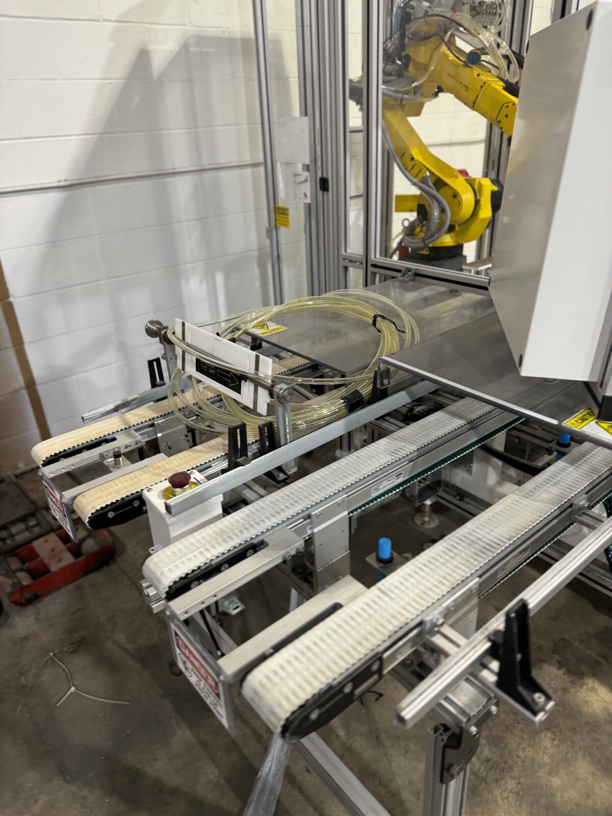Fanuc M10iA/12 Load/Unload Robot Cell with R30iB Plus Controller | eBay