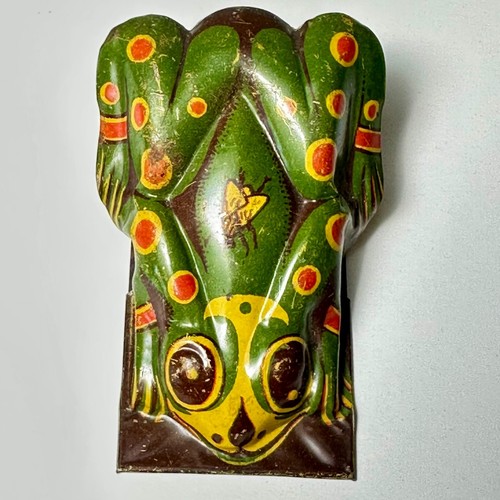 Vintage Tin Litho Frog Clicker Noisemaker Toy Has a Fly on Her Back 2 ...