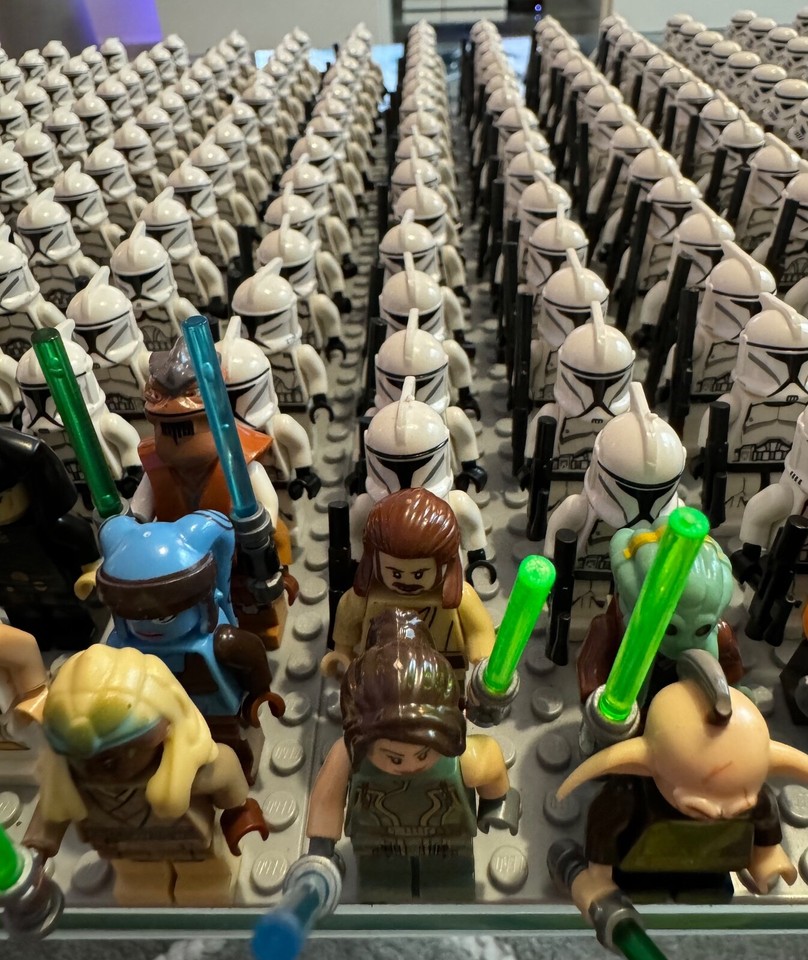 Clone & Stormtrooper Army, Jedi & Sith, 560 Minifigures total, NOT Real ...