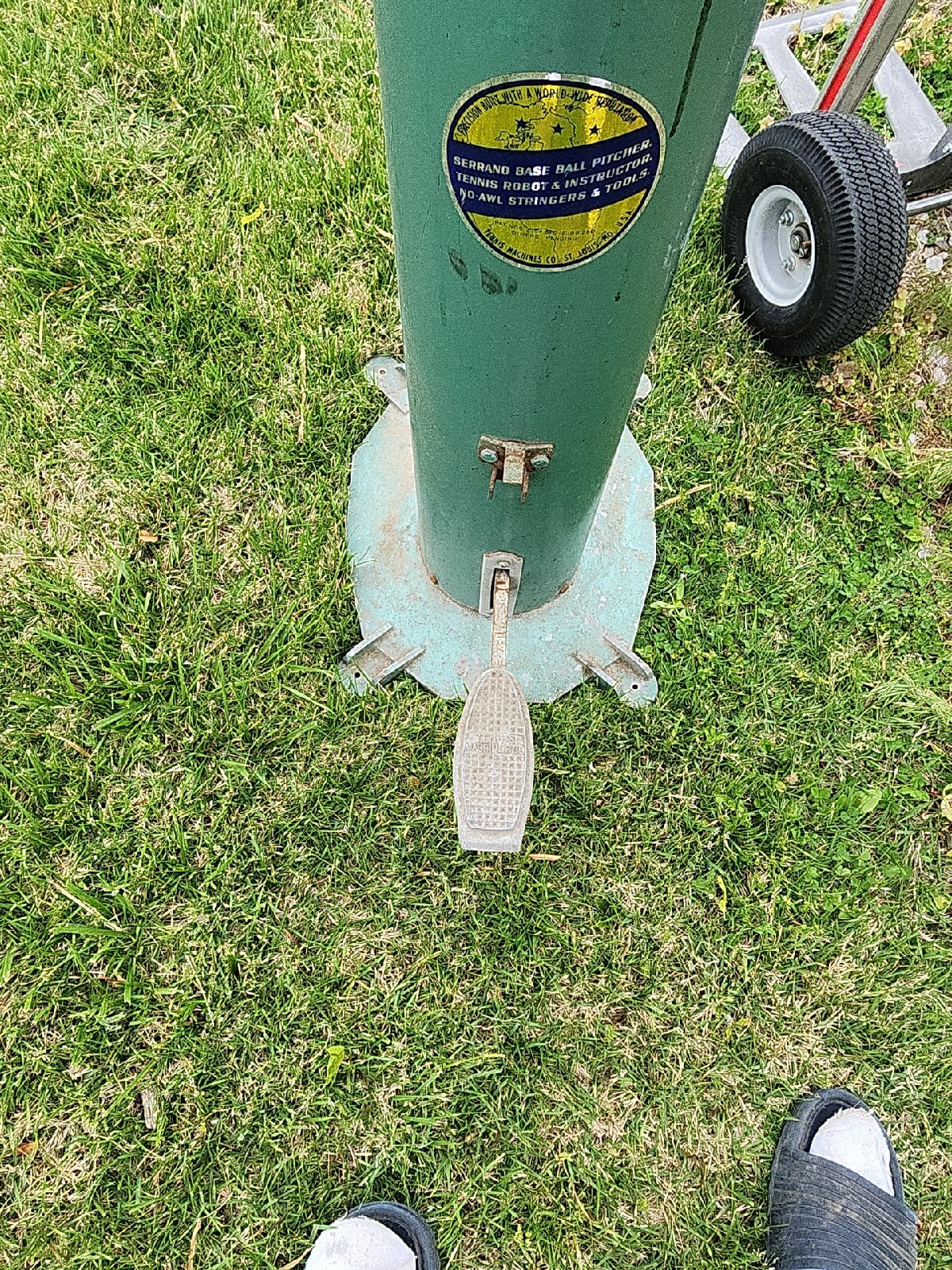 SERRANO NO-AWL TENNIS RACKET STRINGER MODEL UV-550-B WITH STAND SEE ...