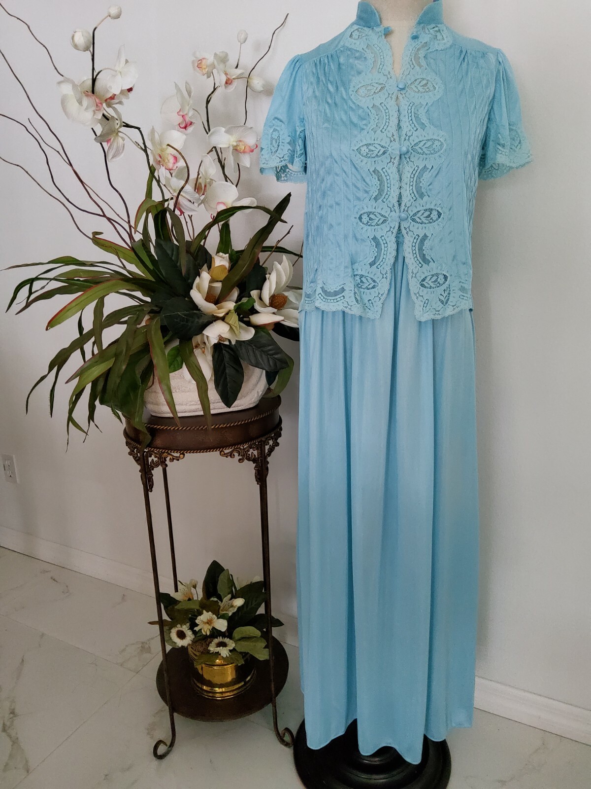 NEW VINTAGE NIGHTGOWN &BED JACKET BEAUTIFUL BLUE FOR … - Gem
