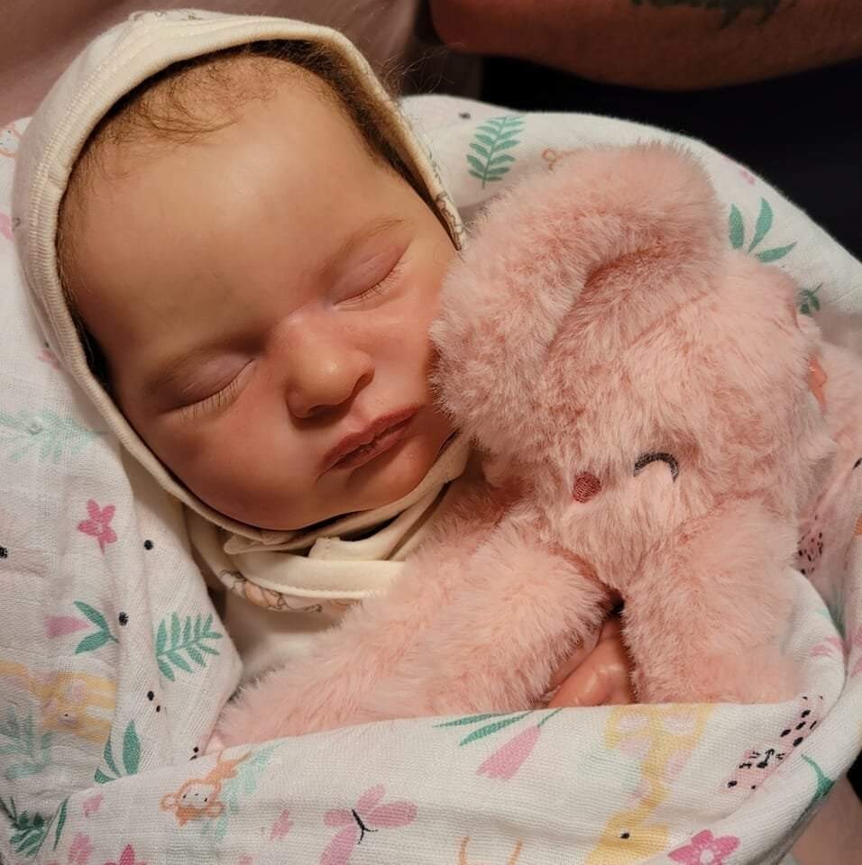 Hyper realistic Reborn Baby LAURA BY BONNIE BROWN WITH COA | eBay