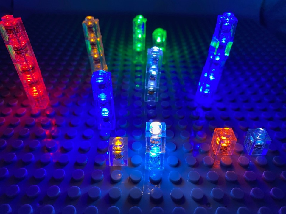 BrickLites Wirelessly Powered Light Kit for LEGO Bricks MEGA Blocks LED ...