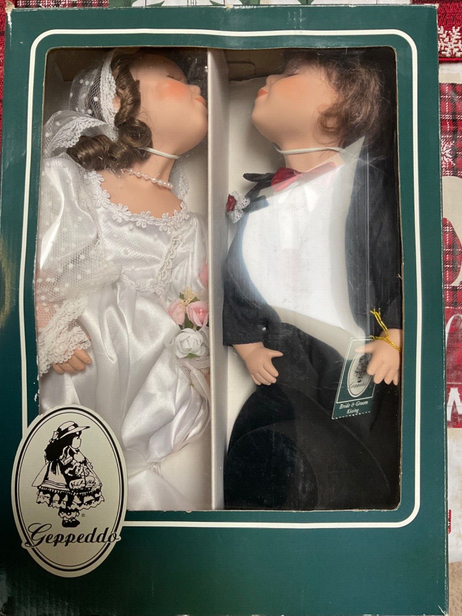 Kissing Bride And Groom Dolls