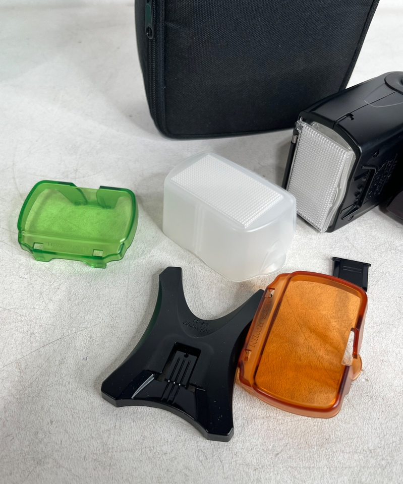 Nikon SB-700 Speedlight Flash Bundle w/ Case, Filters, Stand - Parts Or ...