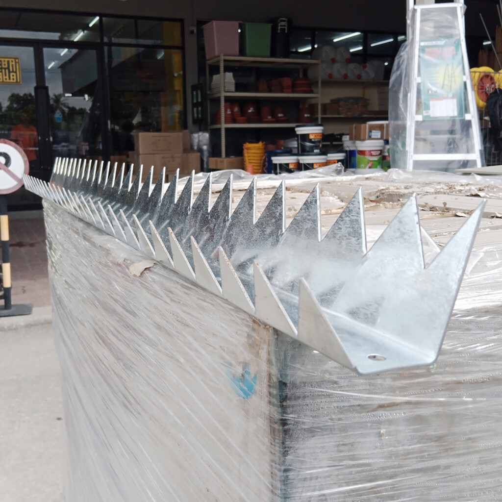Free Shipping | Galvanised Security Wall Fencing Spikes Anti-Climb ...