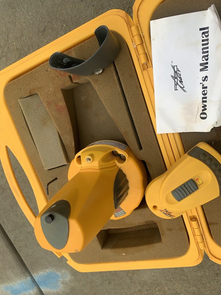 RoboToolz Robo Laser RB01001 Self Leveling Laser with Bundle For Parts ...