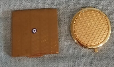TWO VINTAGE LADIES COMPACTS | eBay