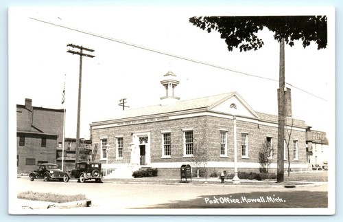 POSTCARD RPPC Post Office Howell Michigan Old Automobiles Flag 1940's ...