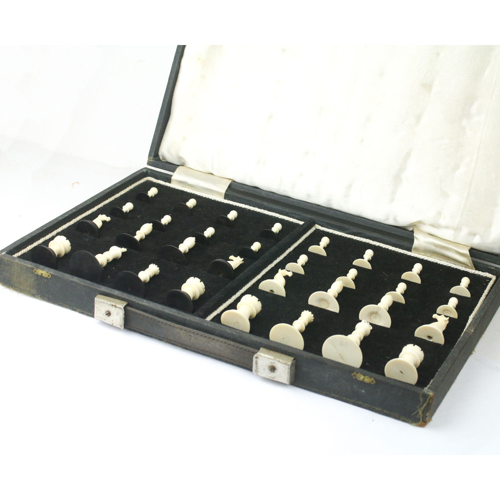 Beautiful Old Fine Hand Carved Ebony Chess Set w/ Original Case | eBay