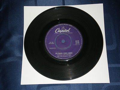 THE PILTDOWN MEN - PILTDOWN RIDES AGAIN - 1960 CAPITOL 7" SINGLE - EXC ...