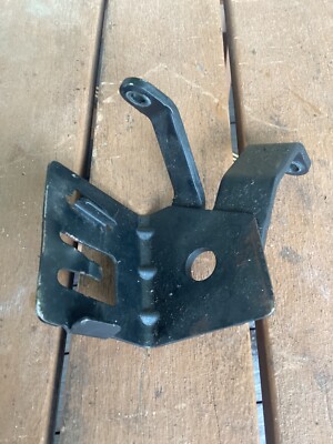 VE Holden Commodore Sedan Front Metal Bracket No-5 | eBay Australia