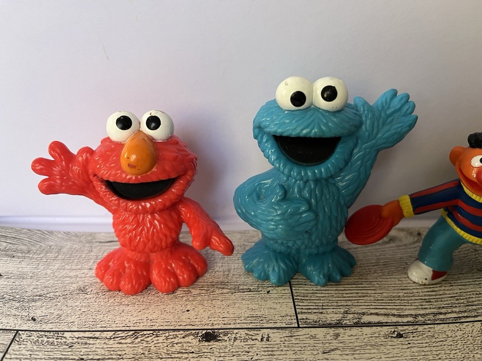 Sesame Street Mini Figures Animal Elmo Cookie Monster Ernie Cake ...