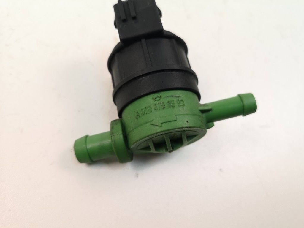 Mercedes-Benz CLC CL203 2009 Vacuum Solenoid Valve Actuator A0004706593 ...