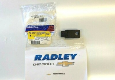 NEW OEM GM BRAKE LIGHT SWITCH 07-11 TAHOE YUKON AVALANCHE SUBURBAN ...