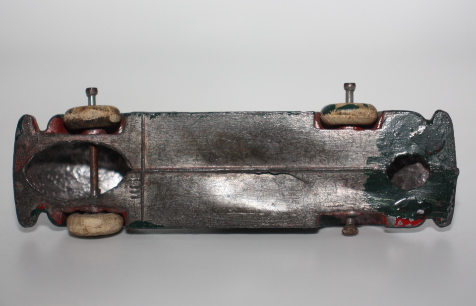 1930s Lincoln White Metal Works Prewar Chrysler Airflow Sedan Toy Car ...