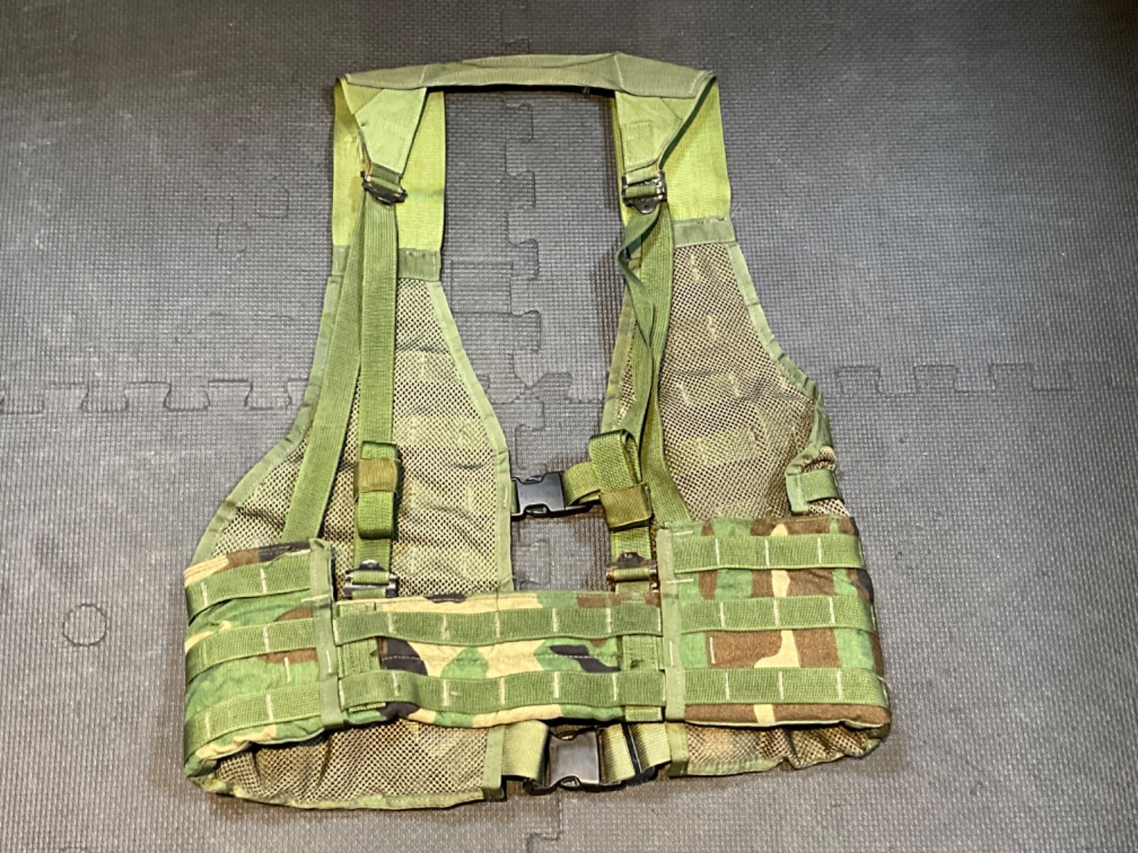 USGI MOLLE II Fighting Load Carrier Woodland Camouflage M81 FLC | eBay