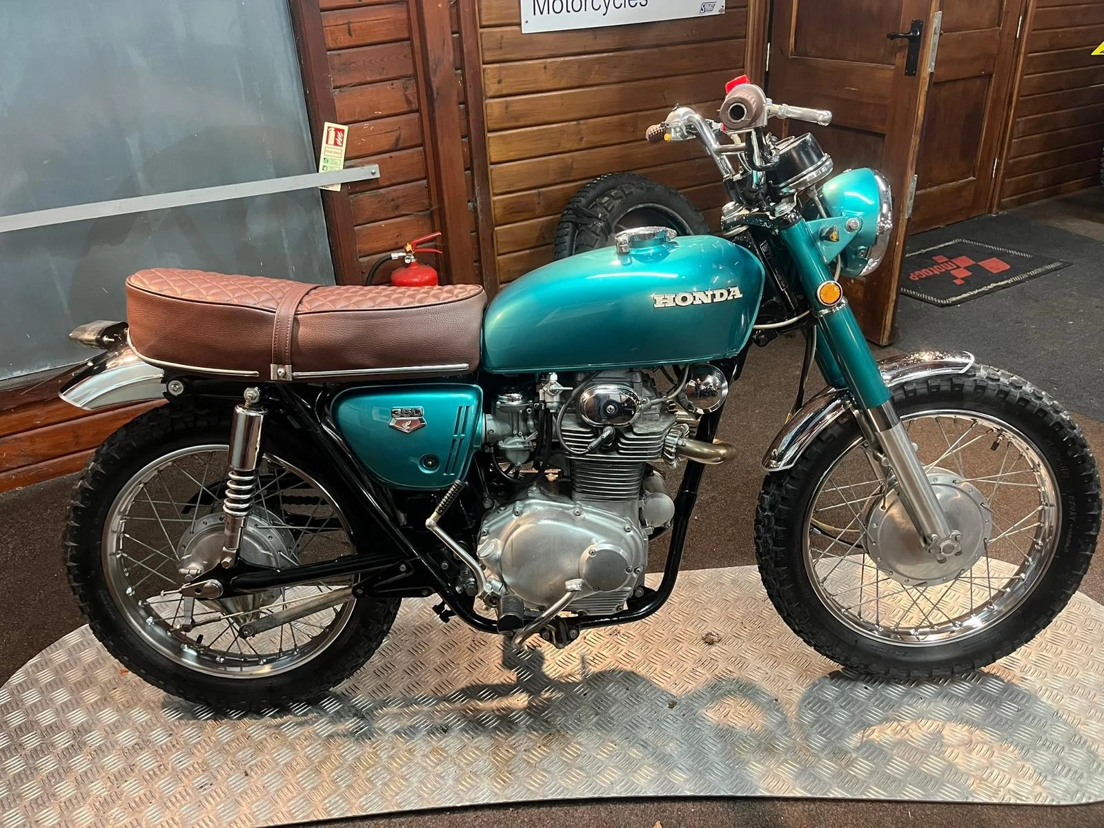 1971 Honda CB 350 Brat Scrambler Classic Japanese Bike - Bike Years - 1970s