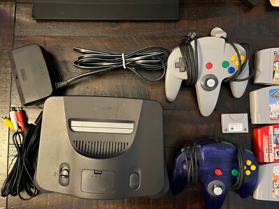 Nintendo 64 N64 Console Bundle - Console, 2 Controllers, 4 Games ...